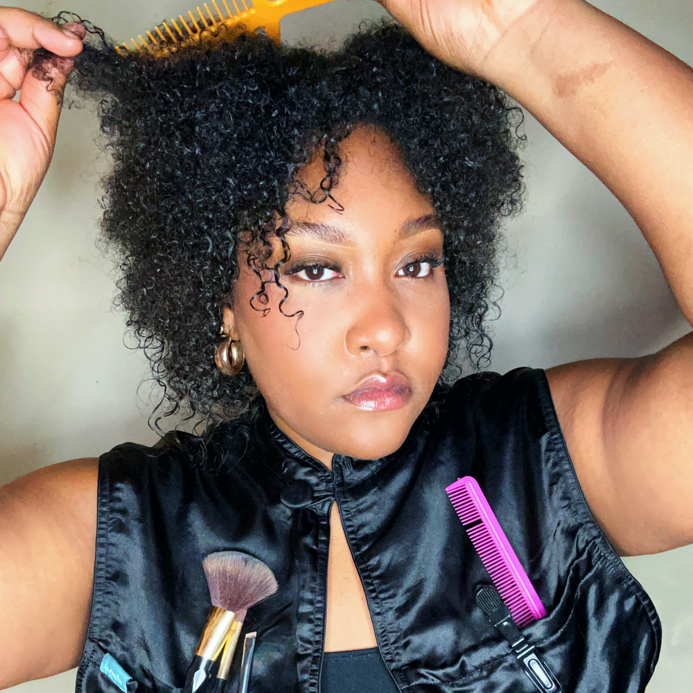 Monii | The Essential Hair Drying & Makeup Cape